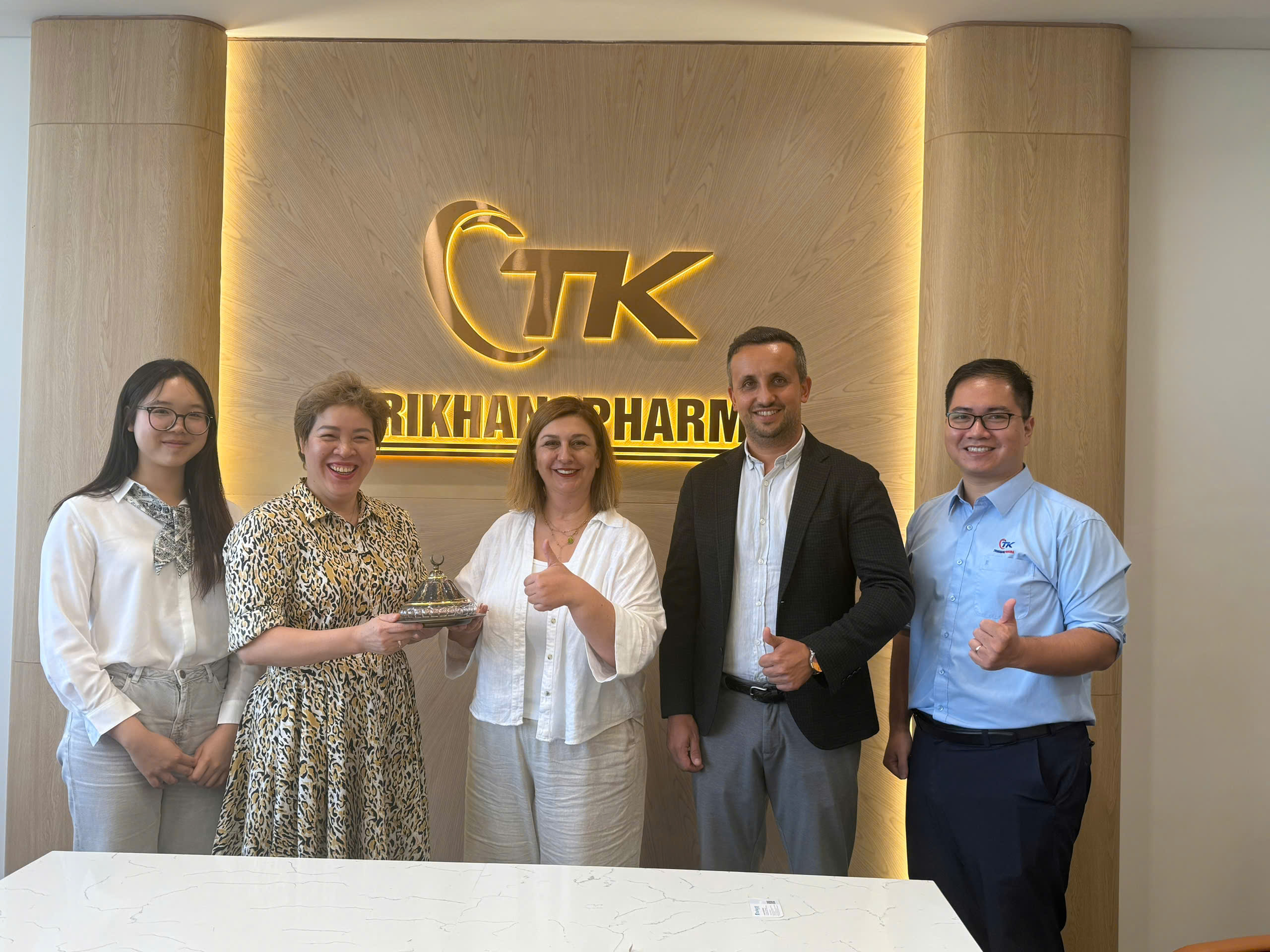 Trí Khang Pharma vinh dự đón tiếp lãnh đạo Tập đoàn Turkuaz Healthcare ...